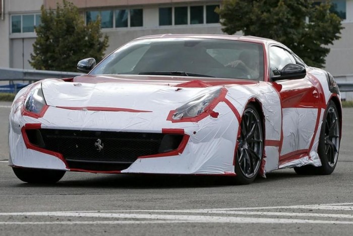 770 lóerős lesz az F12 Speciale