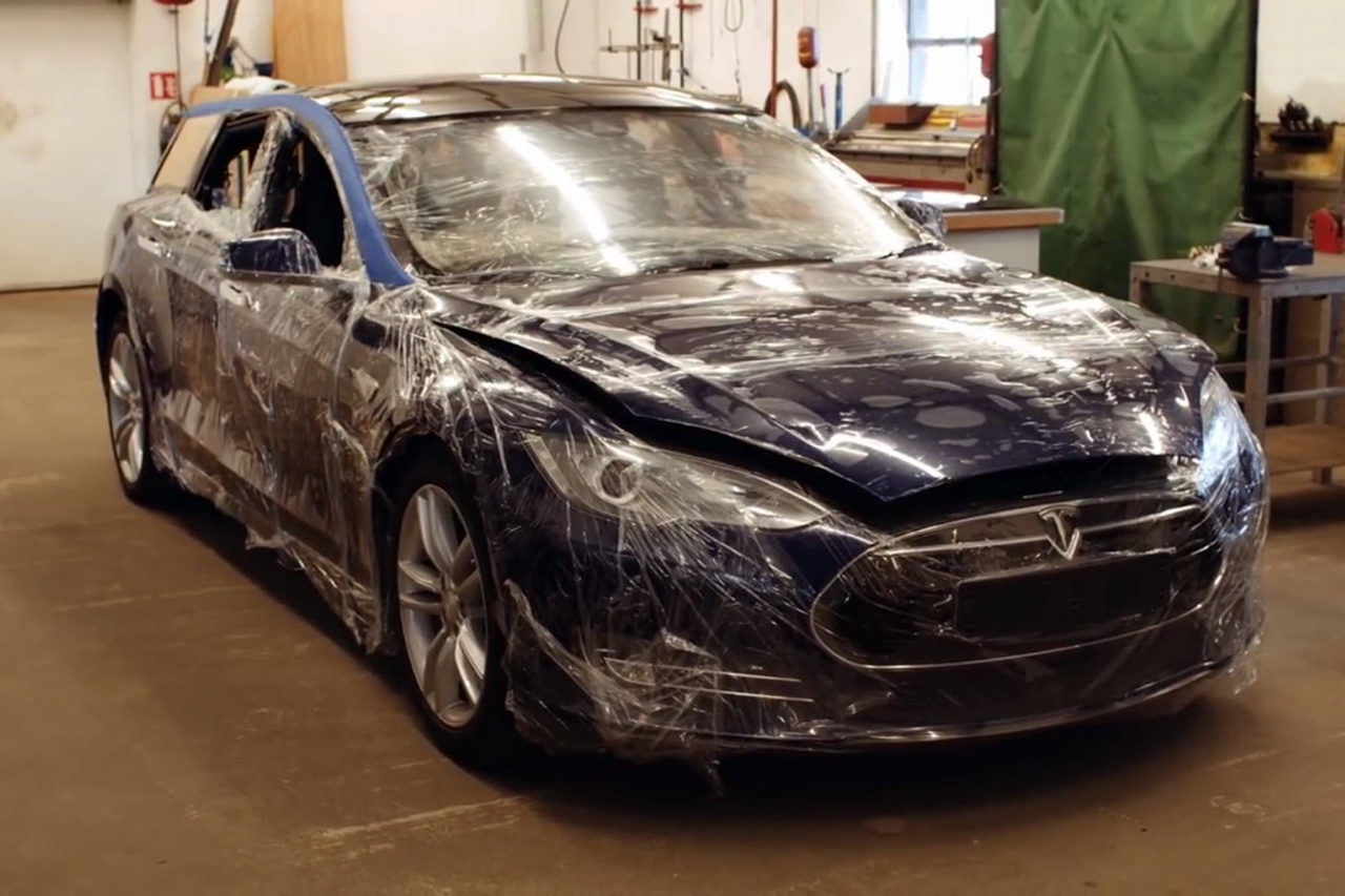 Ez a Tesla még Elon Musknak sem jutott eszébe - Vezess