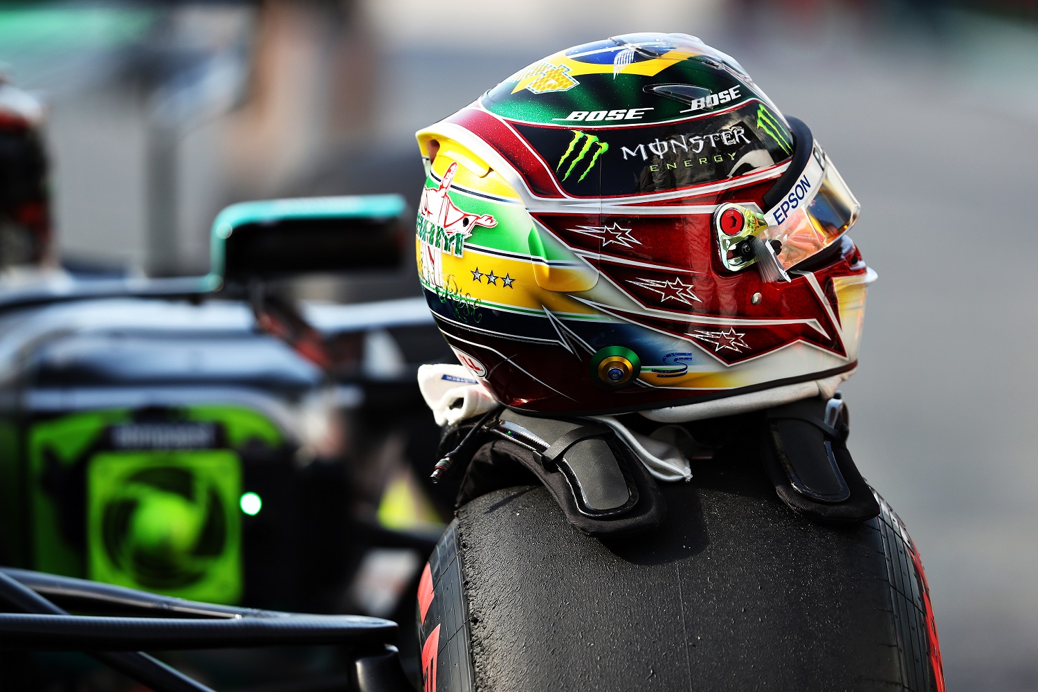 Nyugdíjba küldené Hamiltont és a Mercedest az F1 korábbi ura - Vezess