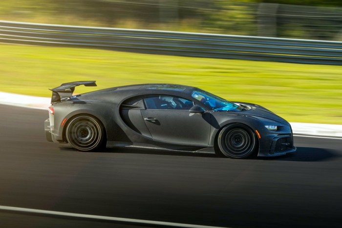 A Nürburgringen Hajtják Az 1500 Lóerős Bugatti Chiron Pur Sportot Vezess