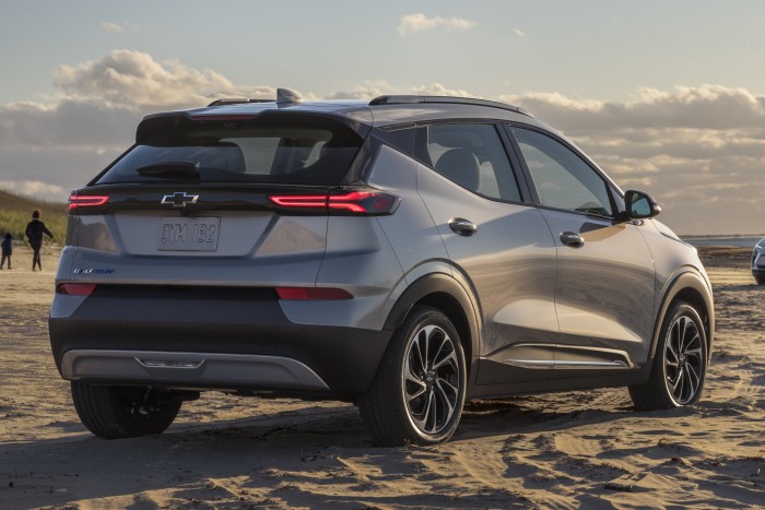 Videón a Chevy új villanyautó-párosa | Vezess