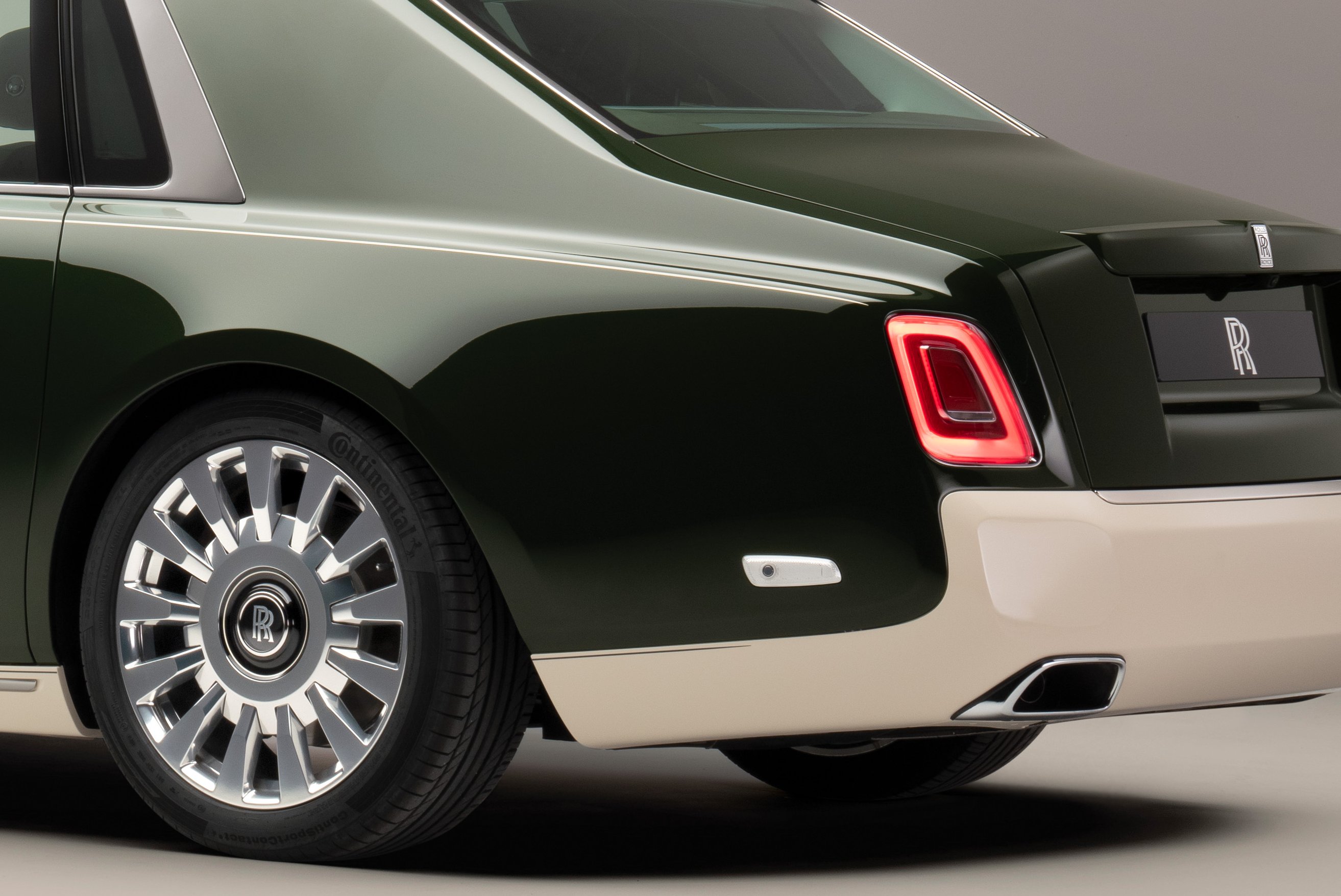 Rolls-Royce Phantom Oribe - Vezess