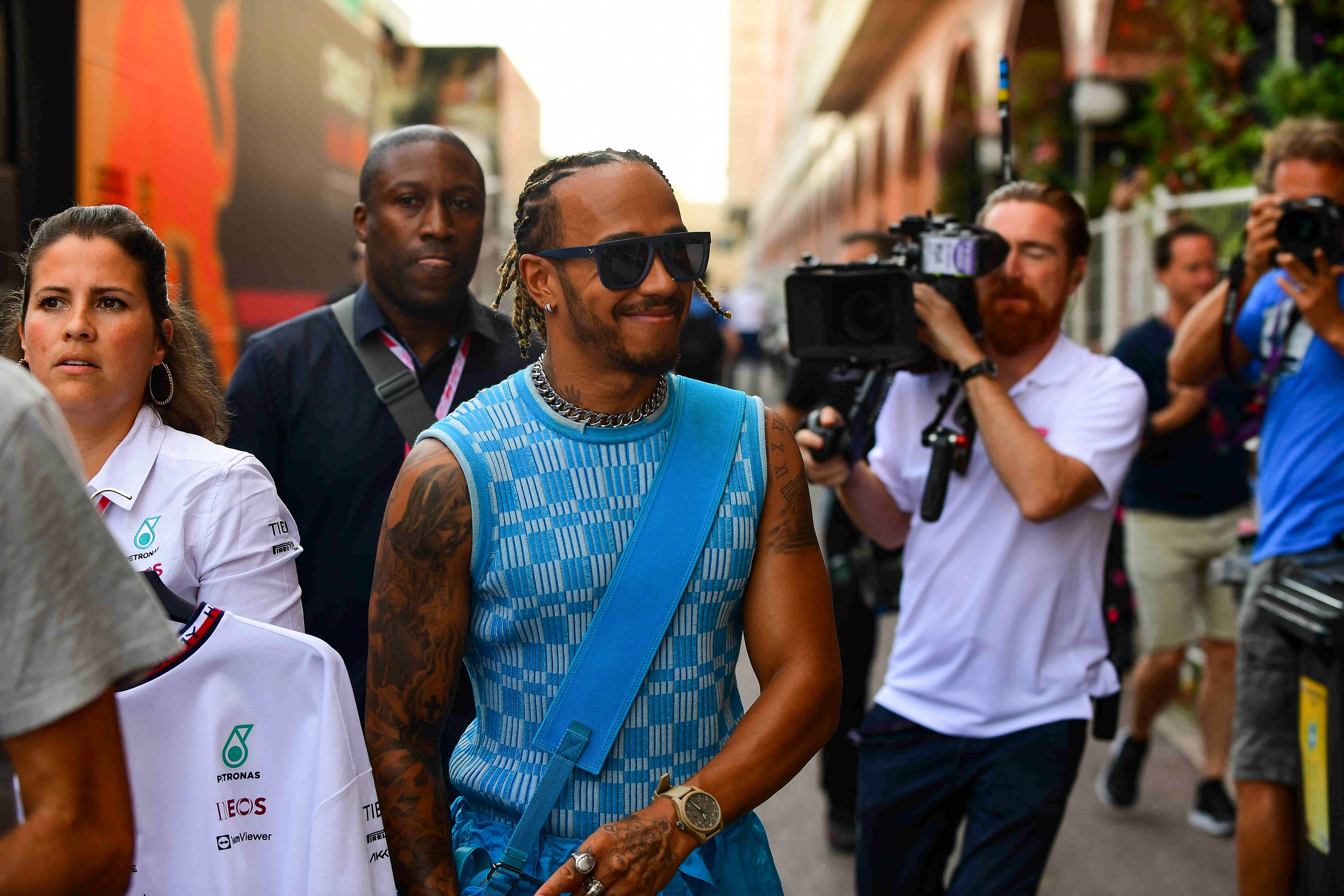 Hivatalos, készül Hamilton és Brad Pitt F1-es filmje - Vezess Hivatalos, készül Hamilton és Brad Pitt F1-es filmje - Vezess