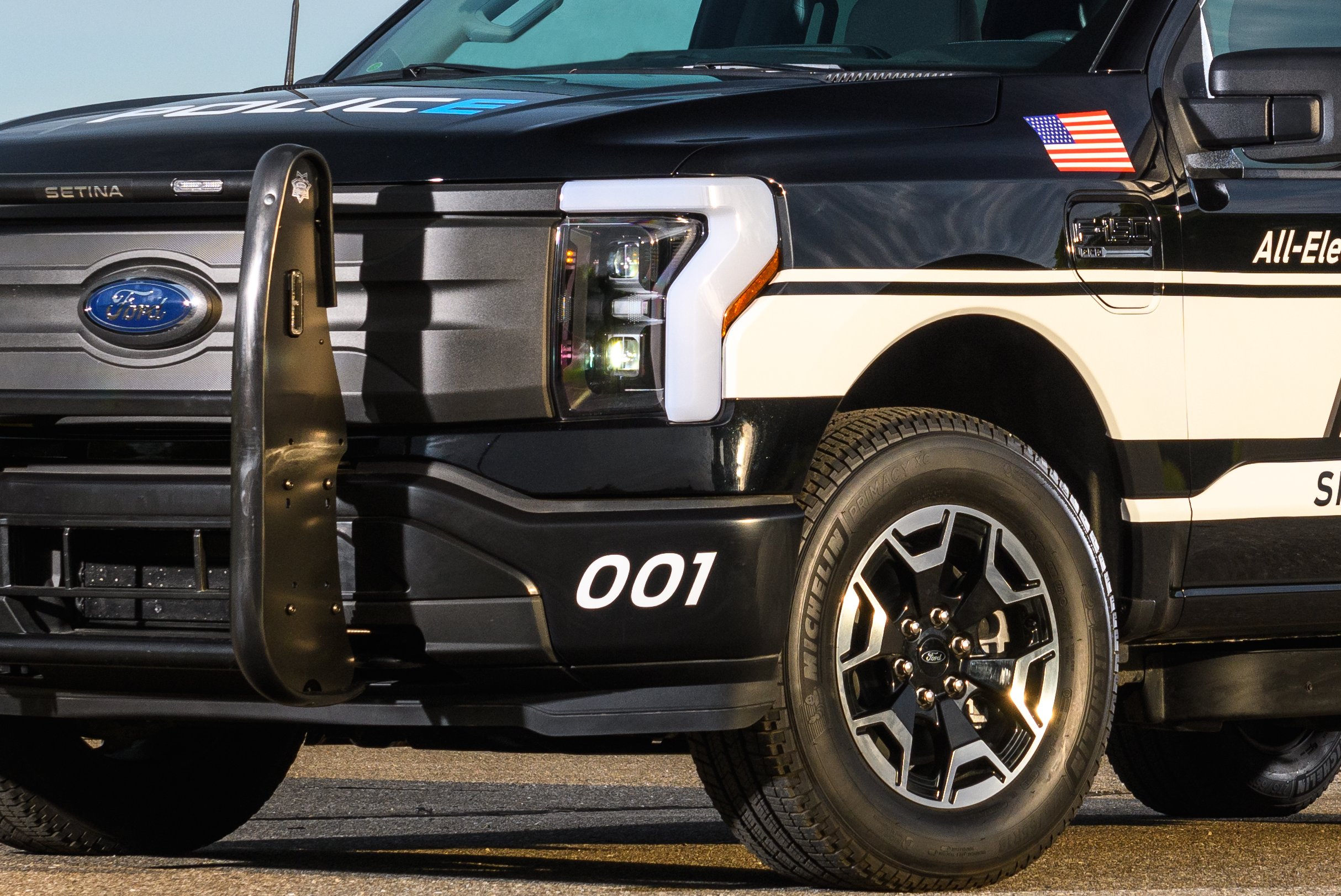 Ford F-150 Lightning Pro Special Service Vehicle - Vezess