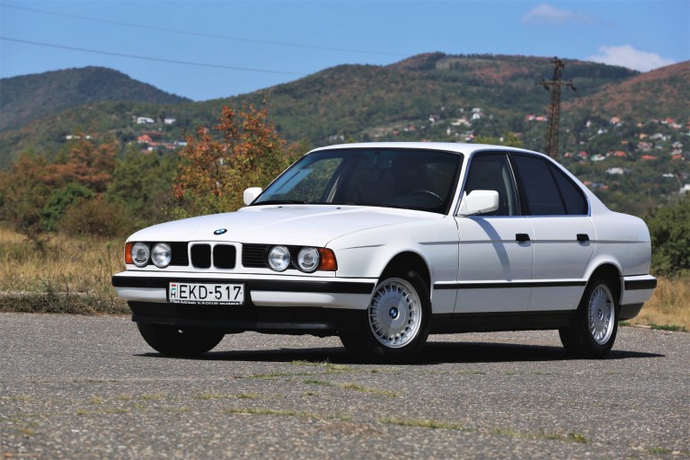 BMW 520i E34 1989 teszt - Hihetetlenül tökéletes - Vezess