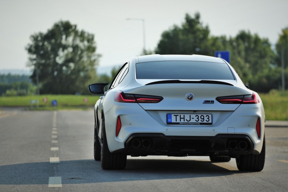 BMW M8 Competition Gran Coupé teszt - Vezess