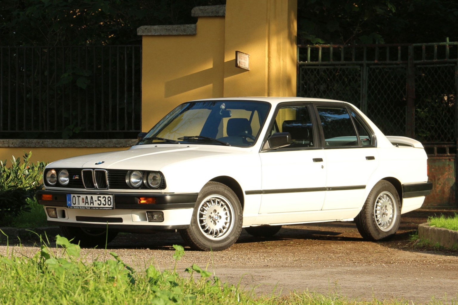 BMW E30 3-as hasznaltteszt BMW 316i E30 1982-1994 - Vezess