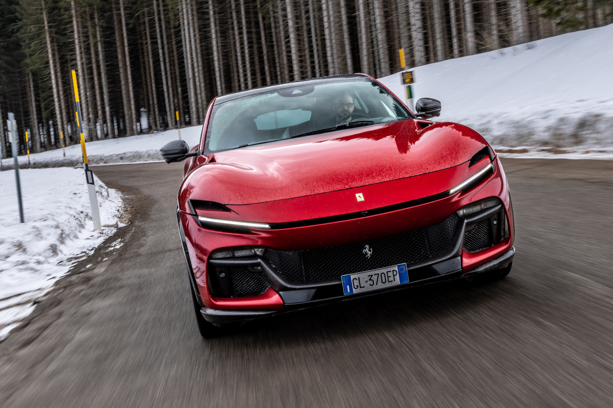 Így verettem teli gázon az új Ferrarival - Vezess