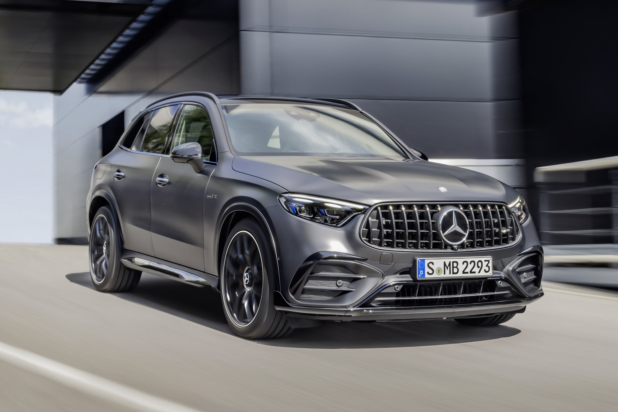 AMG GLC SUV 2023 - Vezess