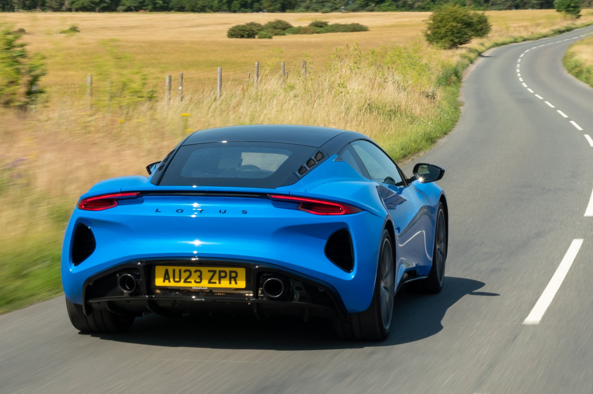 Lotus Emira 2.0 AMG 2023 - Vezess