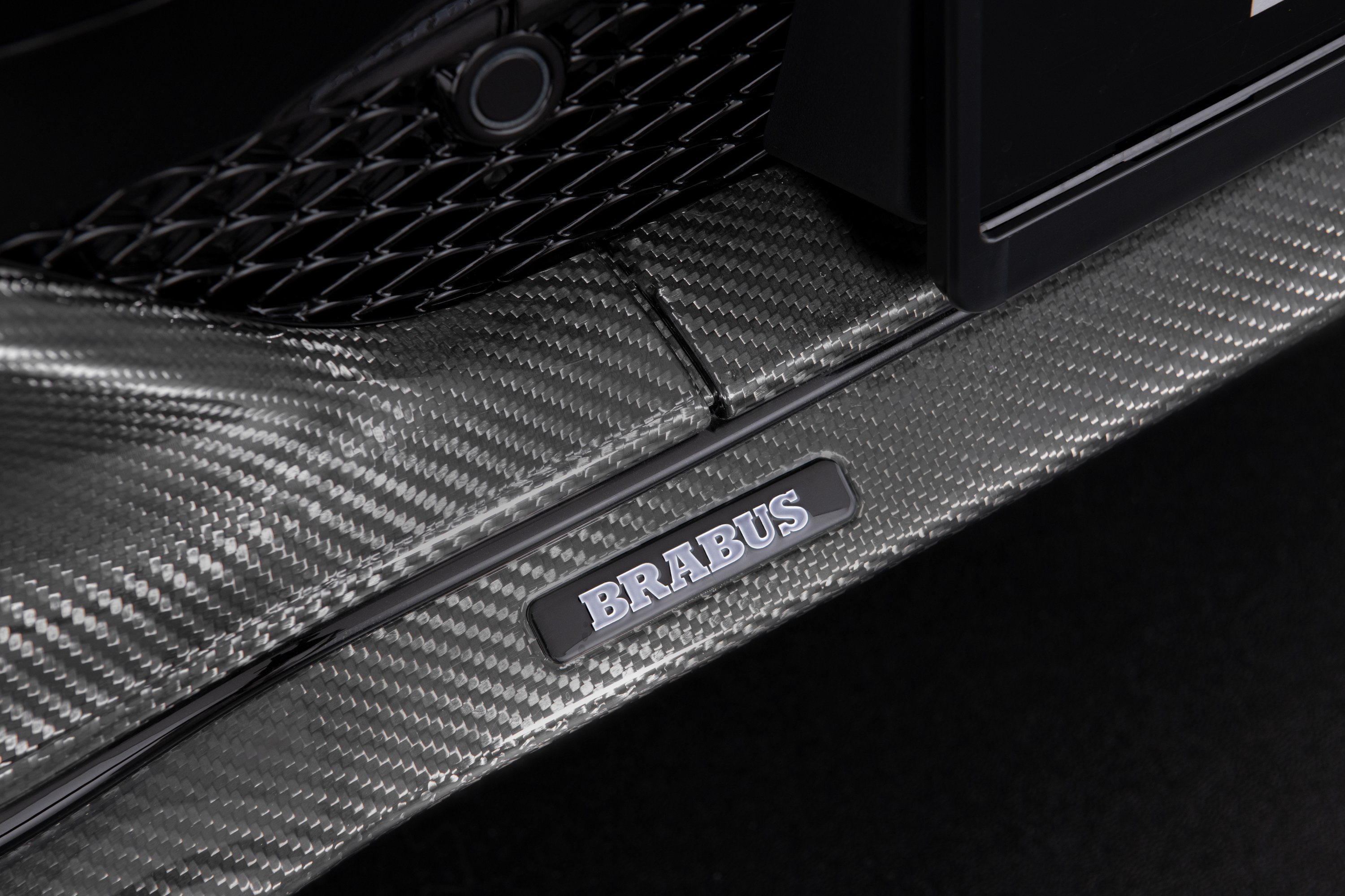 Brabus 850 Maybach S 680 - Vezess