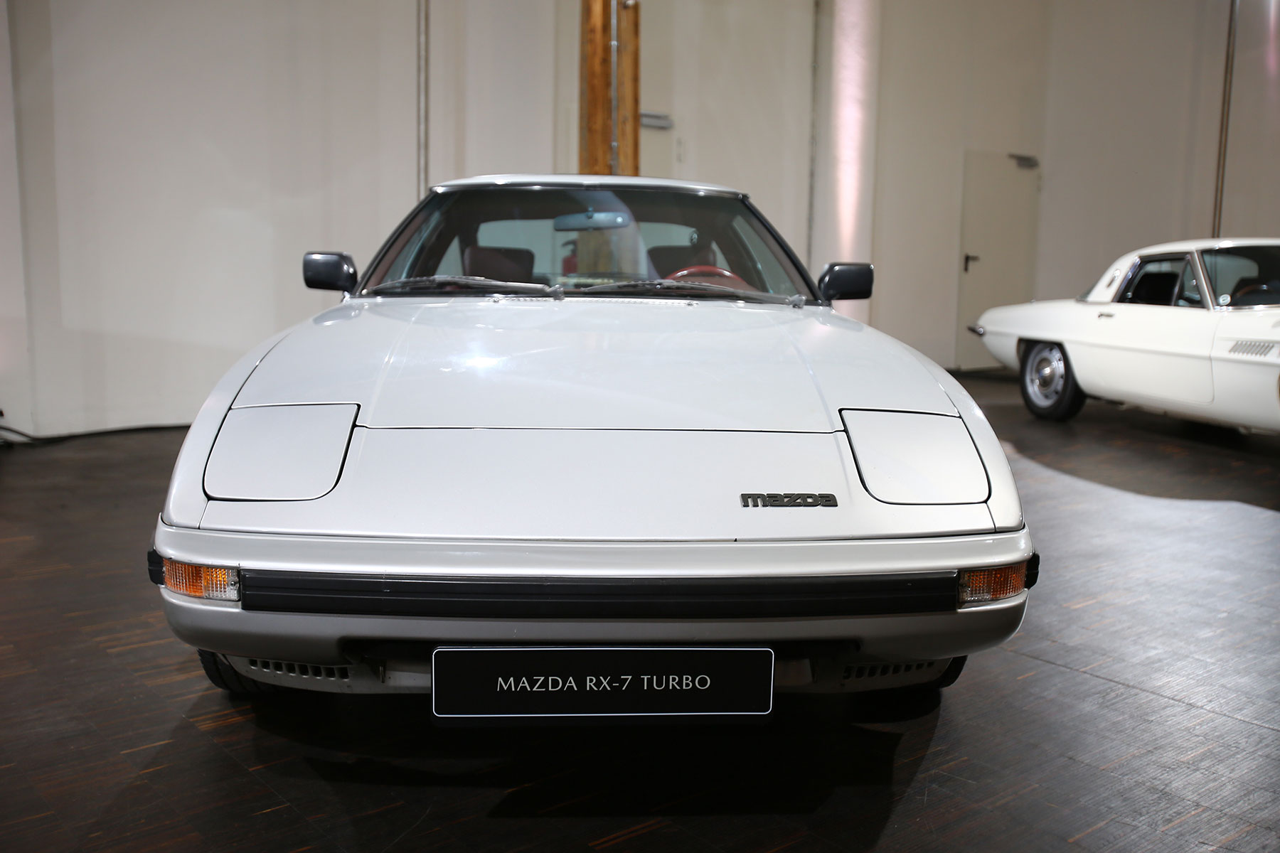 Mazda múzeum Mazda Classic Muzeum Augsburg Frey - Vezess