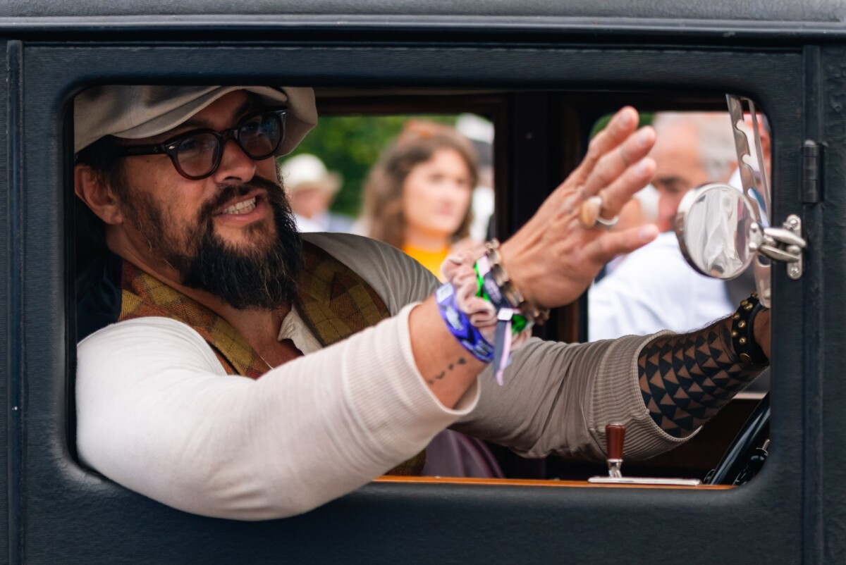 Jason Momoa 1929 Rolls Royce Phantom II BEV - Vezess