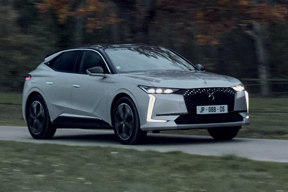 DS3 DS4 hibrid 2024 - Vezess