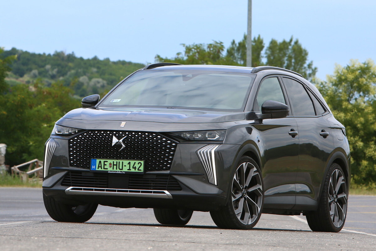 DS7 teszt DS7 E-Tense 360 Opéra autóteszt - Vezess
