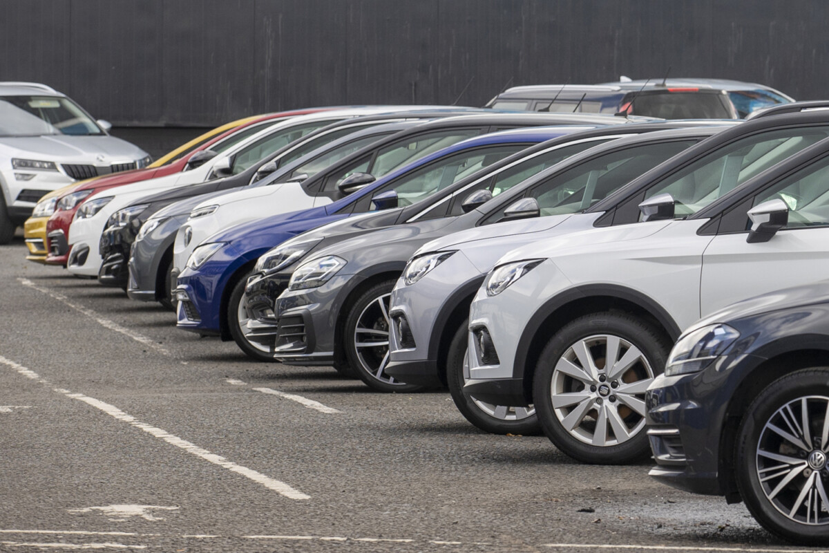 Használt autó Alfa GT 937 Toyota iQ Lexus IS XE10 Renault RS Cli Twingo ...